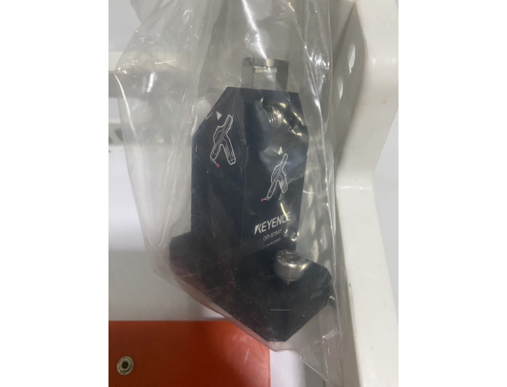 KEYENCE "Handy Probe 3D Measuring Machine XM-T1200/XM-1500"